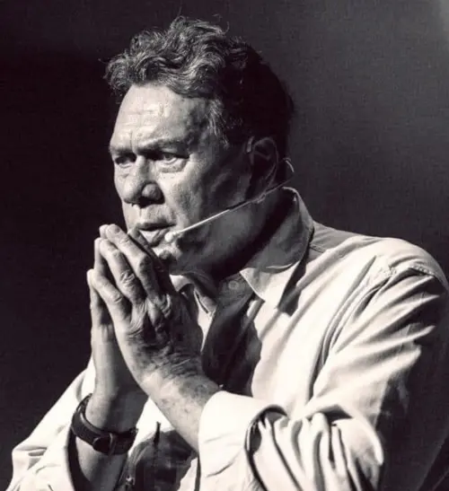 Ci ha lasciato John Mairai - Etnie